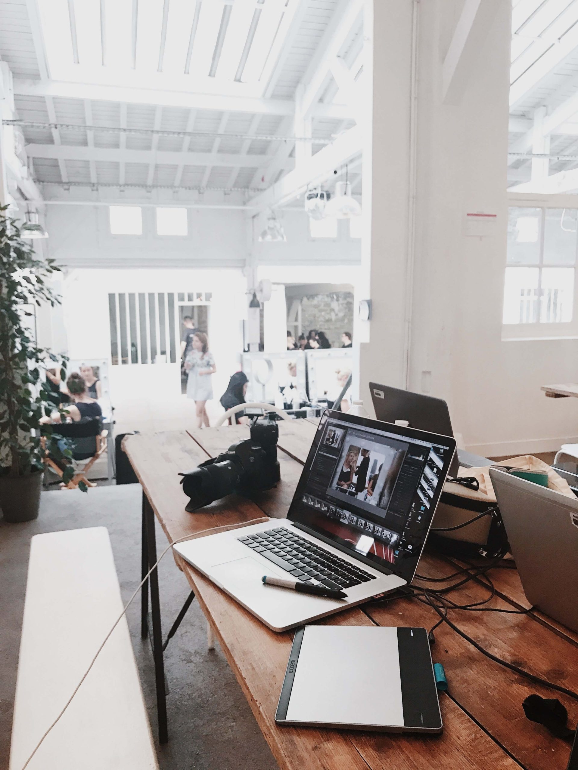 Carlsquare advised Publicis/Starcom MediaVest on the acquisition of AKOM360