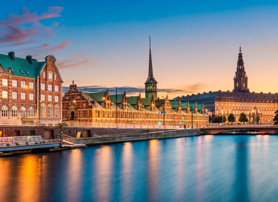 Carlsquare - Carlsquare Corporate Finance